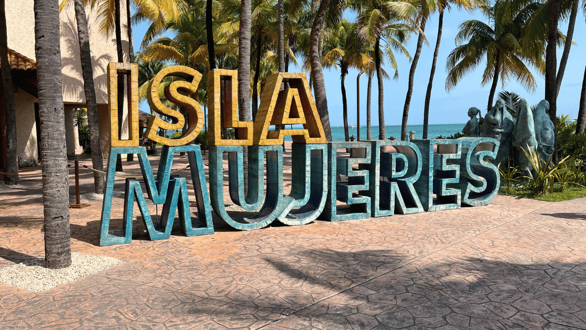 How to Courageously Backpack Through Mexico as a Female Solo Traveler ...